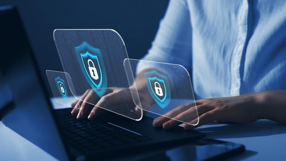 Top Online Bachelor's Degrees in Cybersecurity for 2025 – Forbes ...